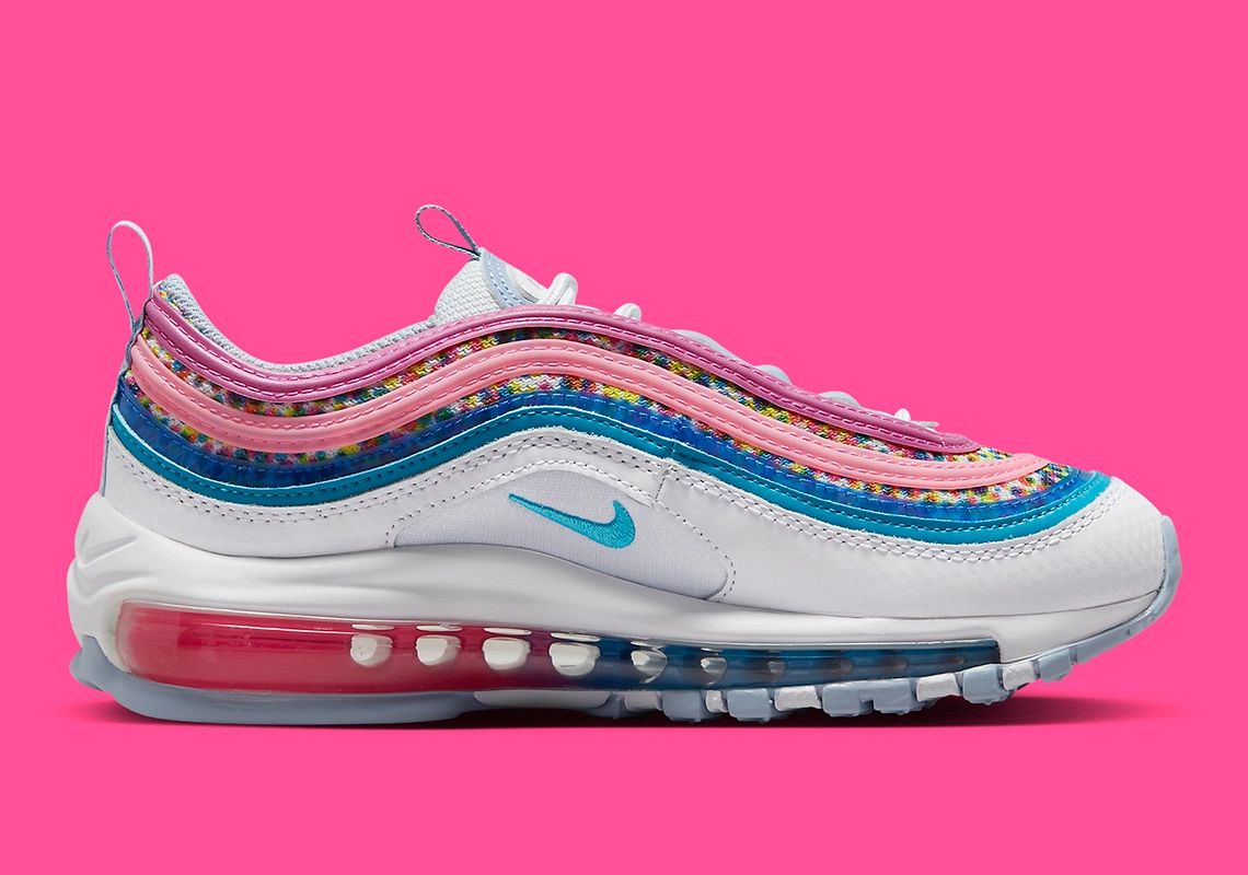 新配色 Air Max 97 官图曝光！彩虹鞋面骚气十足！ 球鞋资讯 FLIGHTCLUB中文站|SNEAKER球鞋资讯第一站