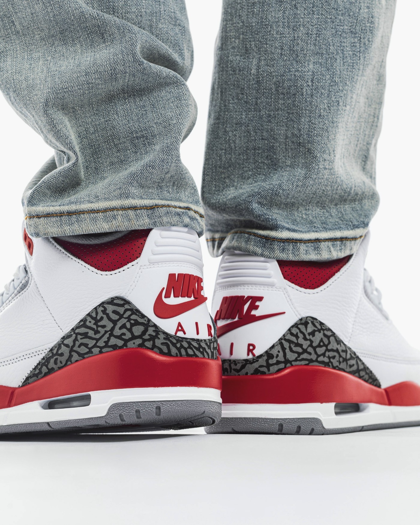 元年 AJ 悄悄起飞！「芝加哥」快三千了！唯独这几双马上破发！ 球鞋资讯 FLIGHTCLUB中文站|SNEAKER球鞋资讯第一站