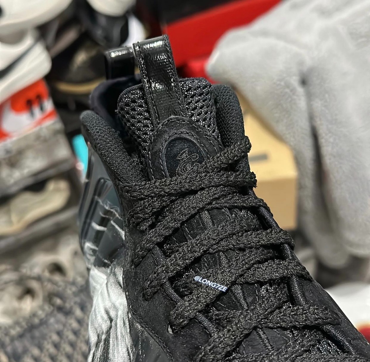 哈达威 PE「白喷」首次复刻！官图正式曝光！ 球鞋资讯 FLIGHTCLUB中文站|SNEAKER球鞋资讯第一站