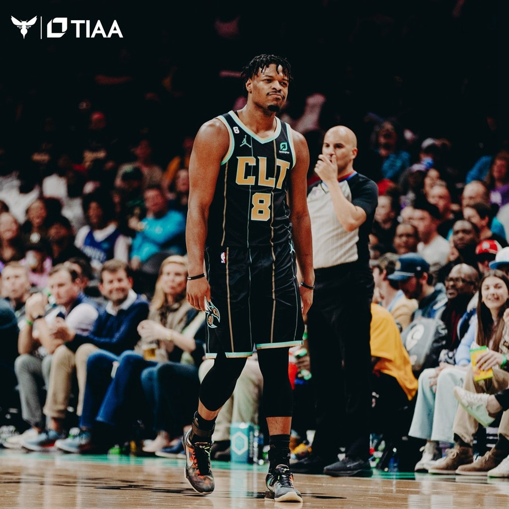 酸了！全球第一个收到莫兰特 Nike Ja1 的人是... 球鞋资讯 FLIGHTCLUB中文站|SNEAKER球鞋资讯第一站