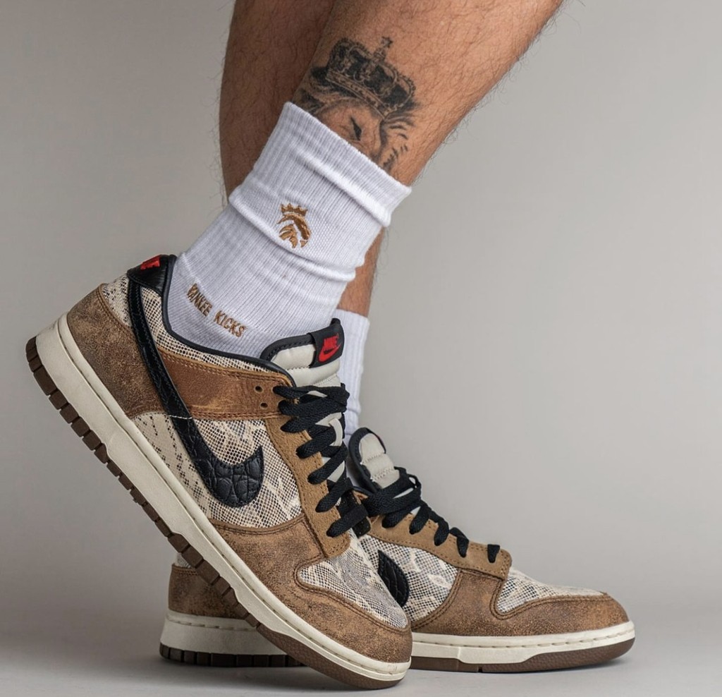 奢华蛇纹装扮！「地区限定」Dunk Low 实物上脚曝光！ 球鞋资讯 FLIGHTCLUB中文站|SNEAKER球鞋资讯第一站