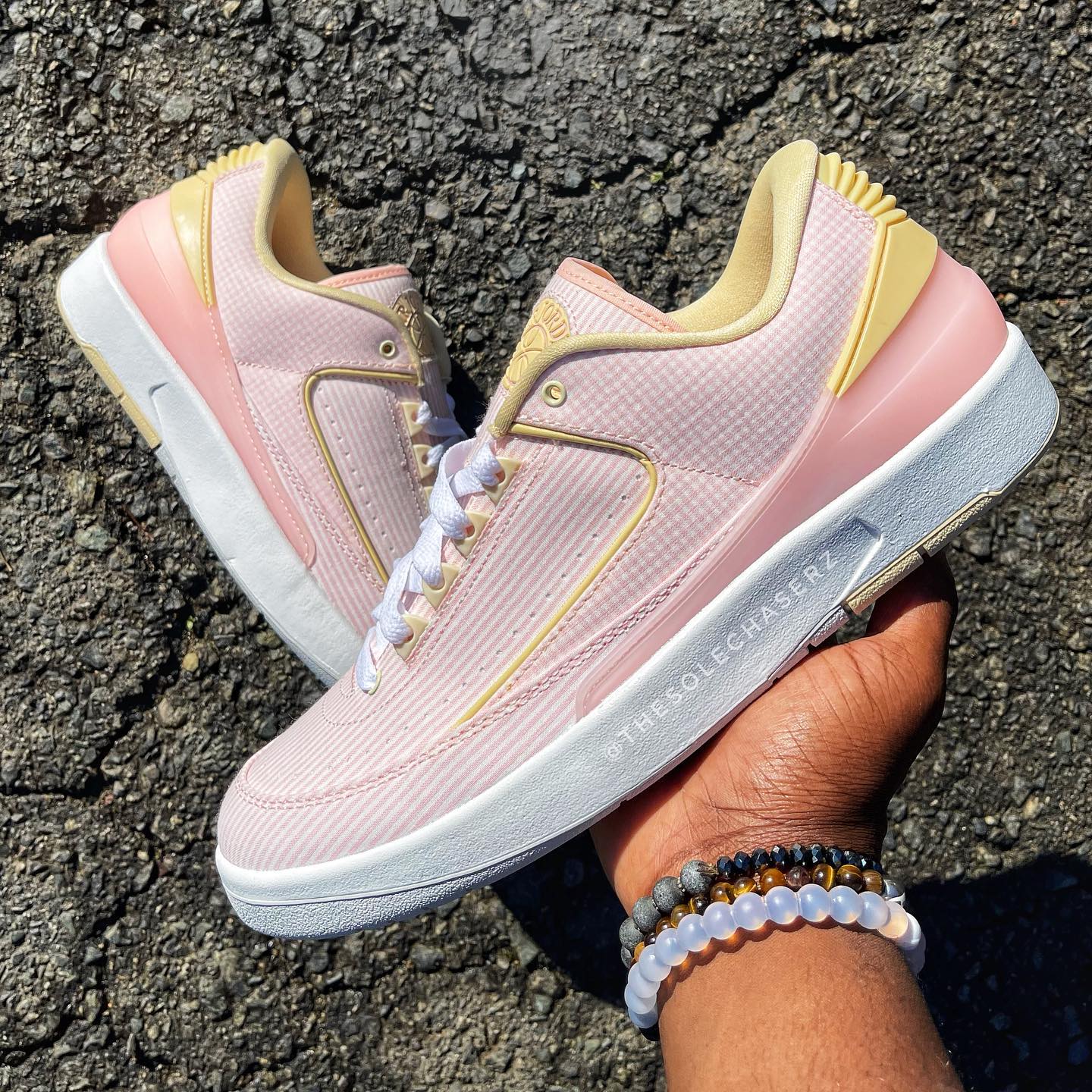 全新「复活节」AJ2 实物首次泄露！妥妥猛男必备！ 球鞋资讯 FLIGHTCLUB中文站|SNEAKER球鞋资讯第一站