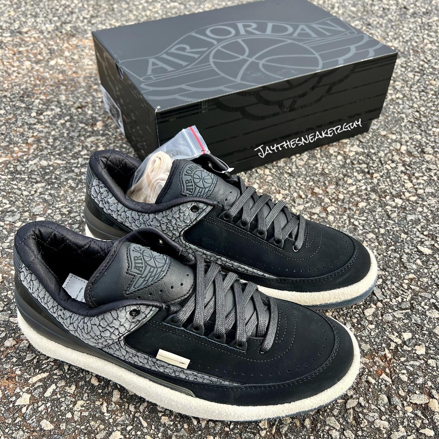 麂皮中底真没见过！全新 Air Jordan 2 实物图来了！ 球鞋资讯 FLIGHTCLUB中文站|SNEAKER球鞋资讯第一站