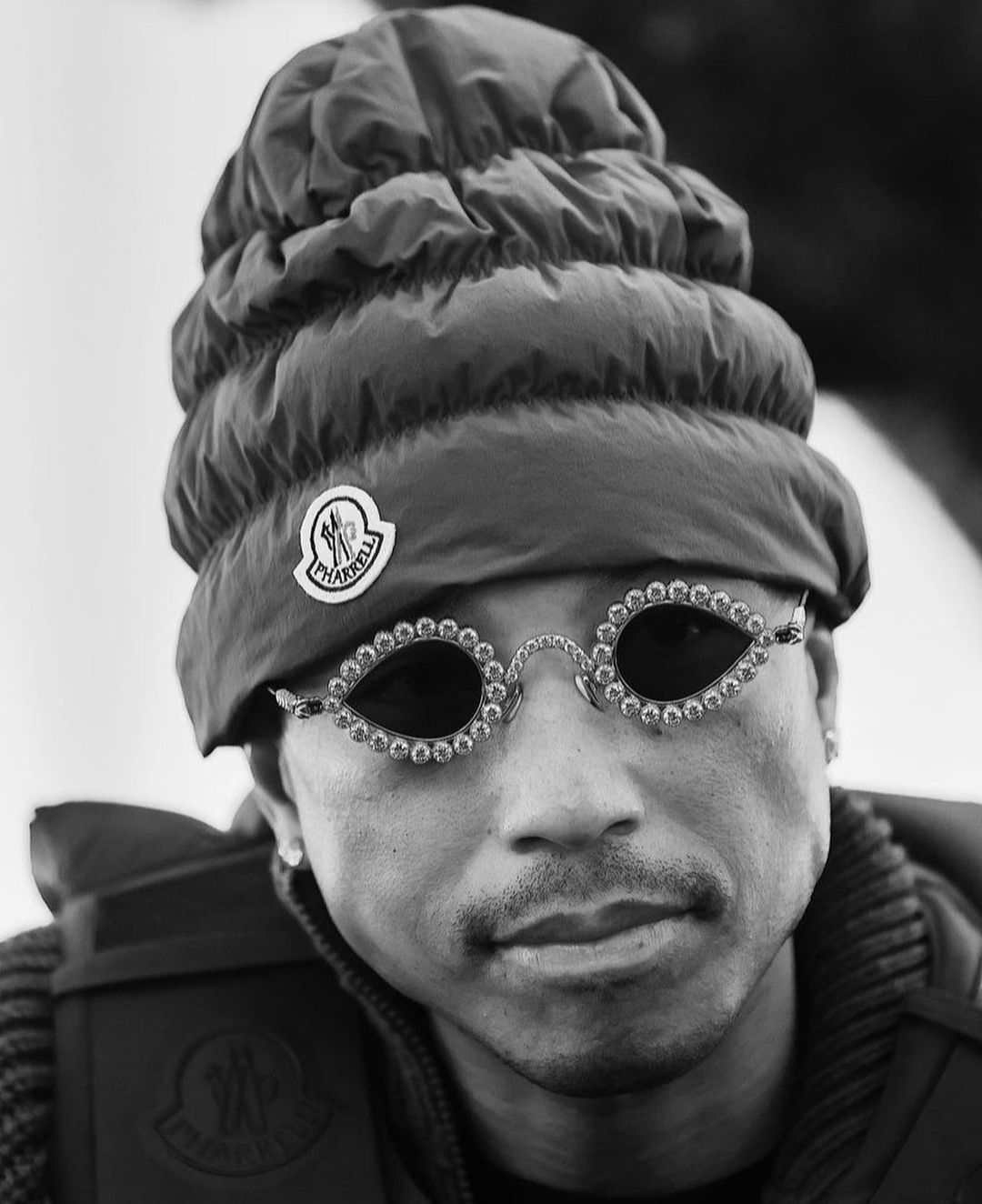 菲董盛装出席 Moncler 秀场！「龟壳」羽绒马甲有点帅！ - FLIGHTCLUB中文站|SNEAKER球鞋资讯第一站