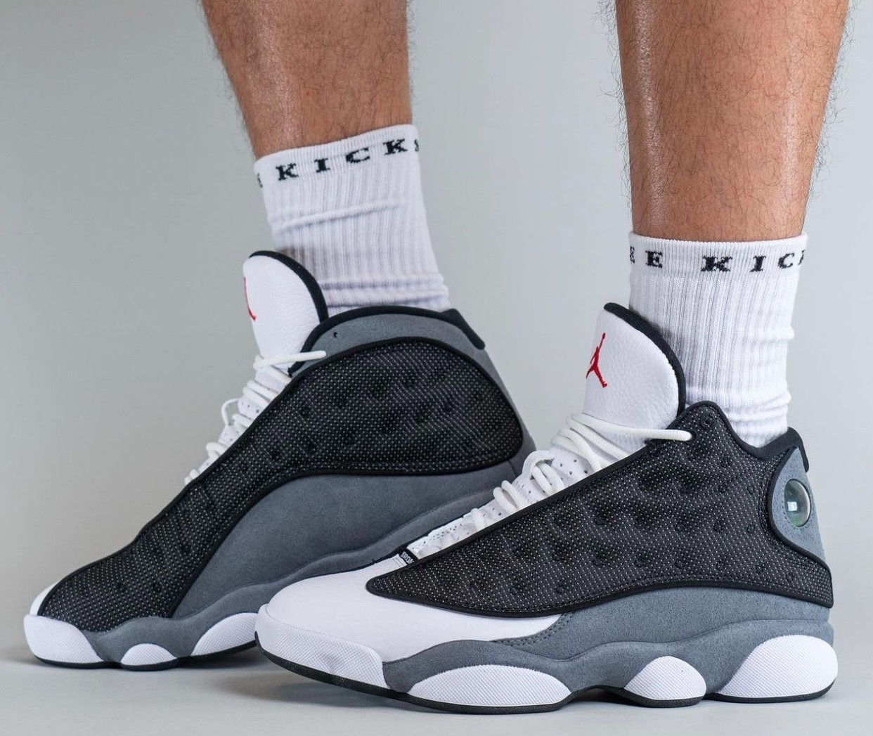 造型超低调！全新「黑灰」AJ13 发售日期确定！ 球鞋资讯 FLIGHTCLUB中文站|SNEAKER球鞋资讯第一站