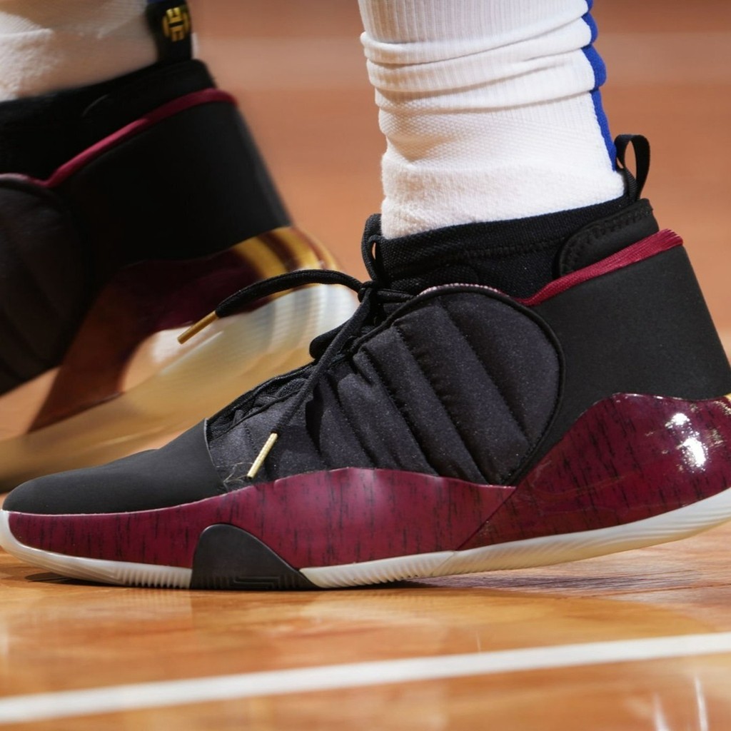 NBA 上脚合集！「奇葩混搭」LBJ20 惊现赛场！ 球鞋资讯 FLIGHTCLUB中文站|SNEAKER球鞋资讯第一站