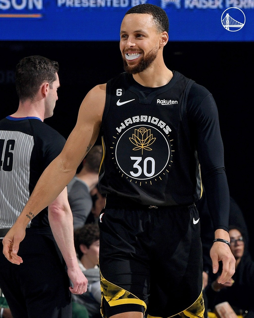 NBA 上脚合集！「奇葩混搭」LBJ 20 惊现赛场！ 球鞋资讯 FLIGHTCLUB中文站|SNEAKER球鞋资讯第一站