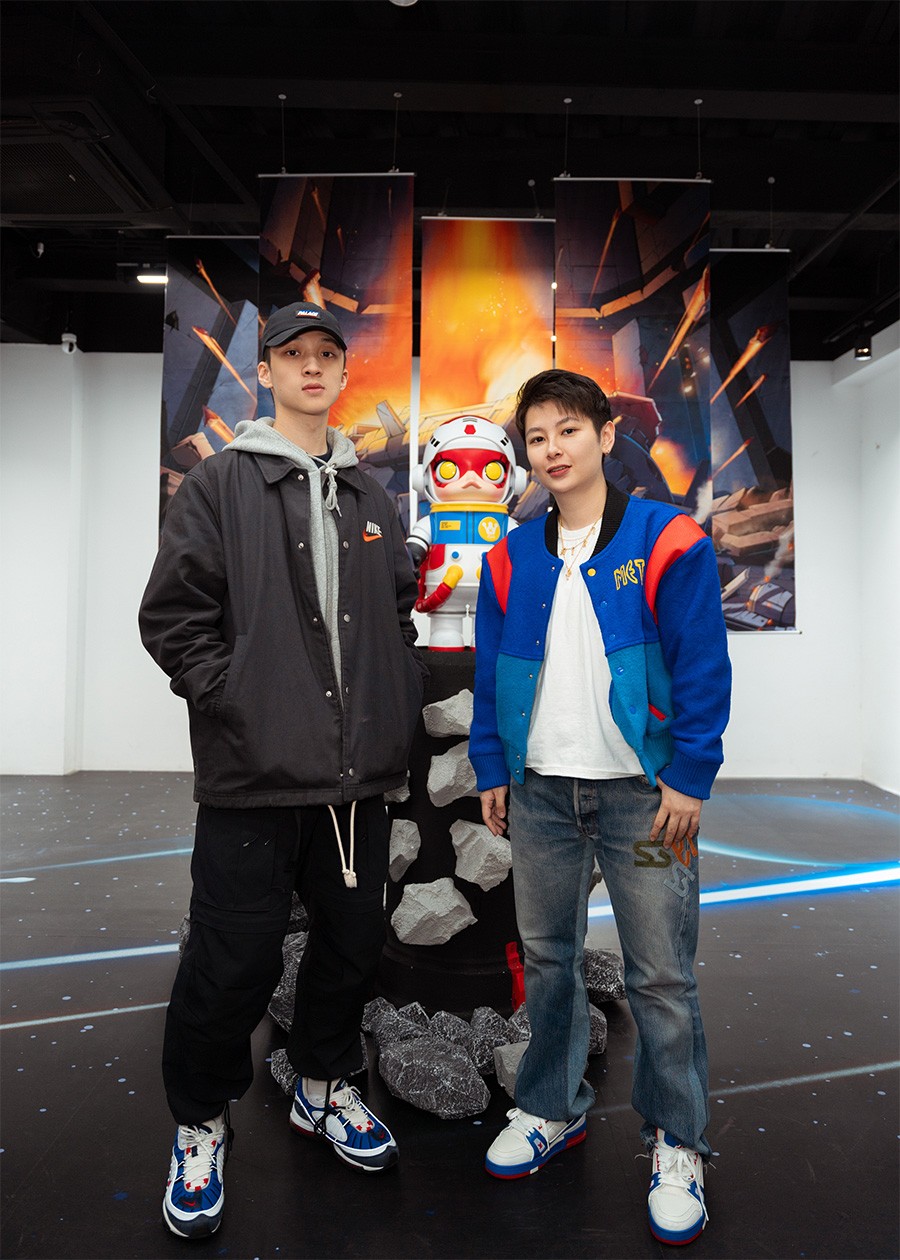 泡泡玛特 Space Molly 高达联名登陆 SOLESTAGE 球鞋资讯 FLIGHTCLUB中文站|SNEAKER球鞋资讯第一站