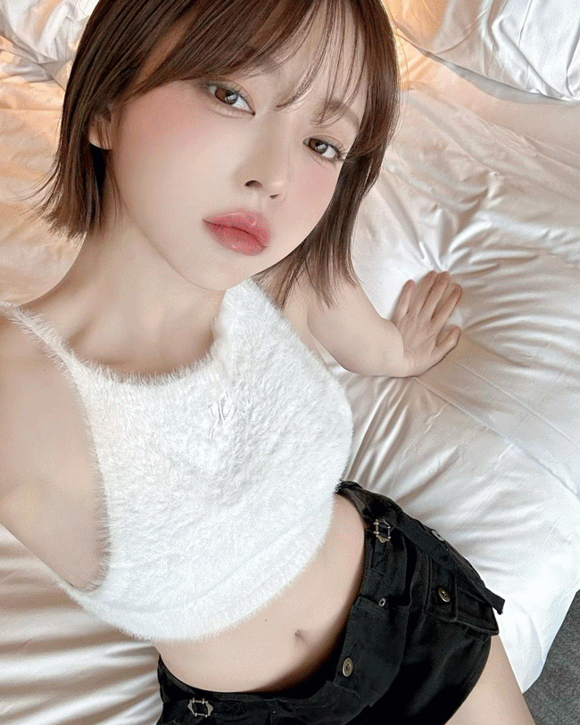 Dj Soda 整新活!透视装配球鞋!性感身材撩翻百万网友! 球鞋资讯 Flightclub中文站 Sneaker球鞋资讯第一站