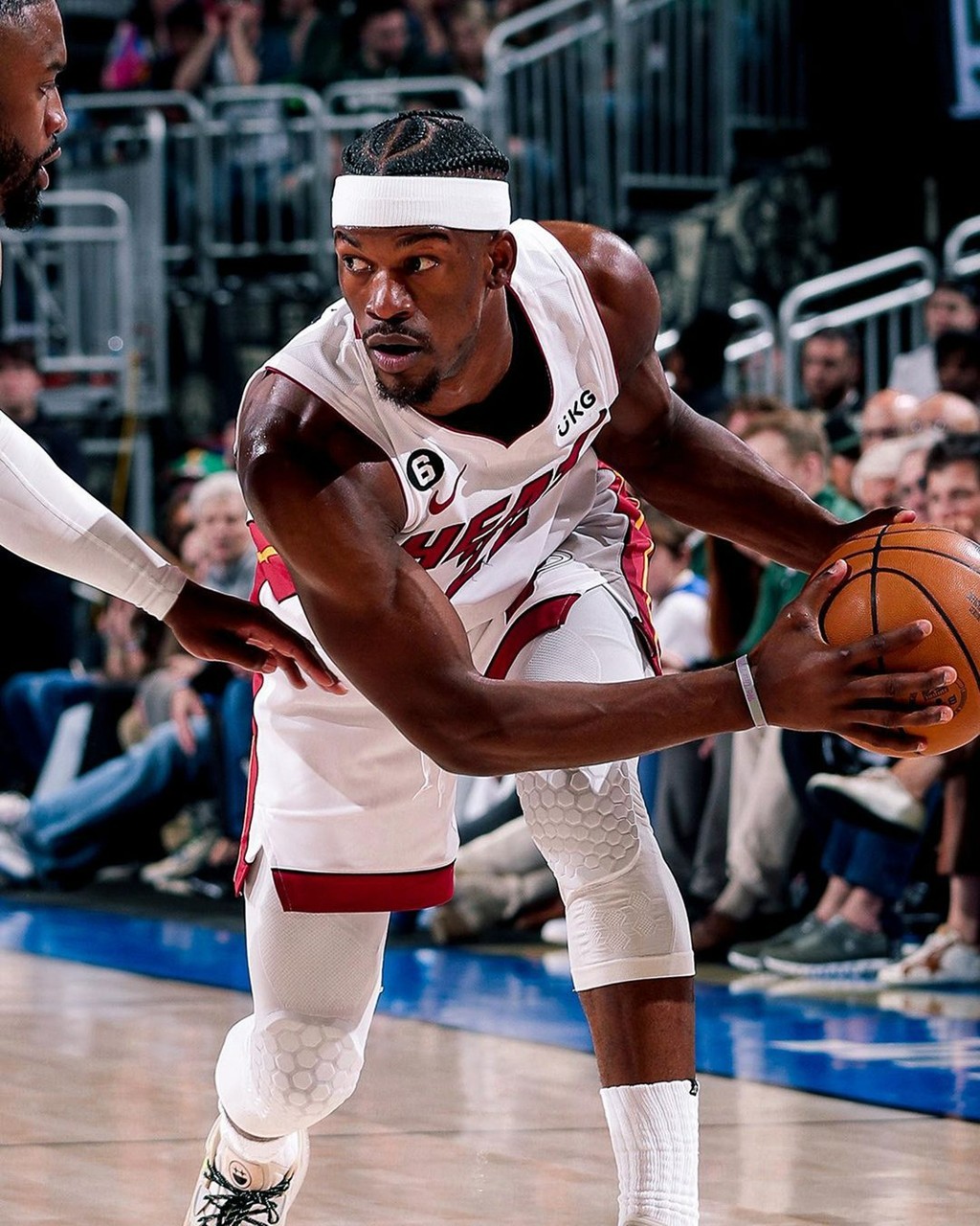 NBA 季后赛开战！球员们都穿了什么鞋？合集来了！ 球鞋资讯 FLIGHTCLUB中文站|SNEAKER球鞋资讯第一站