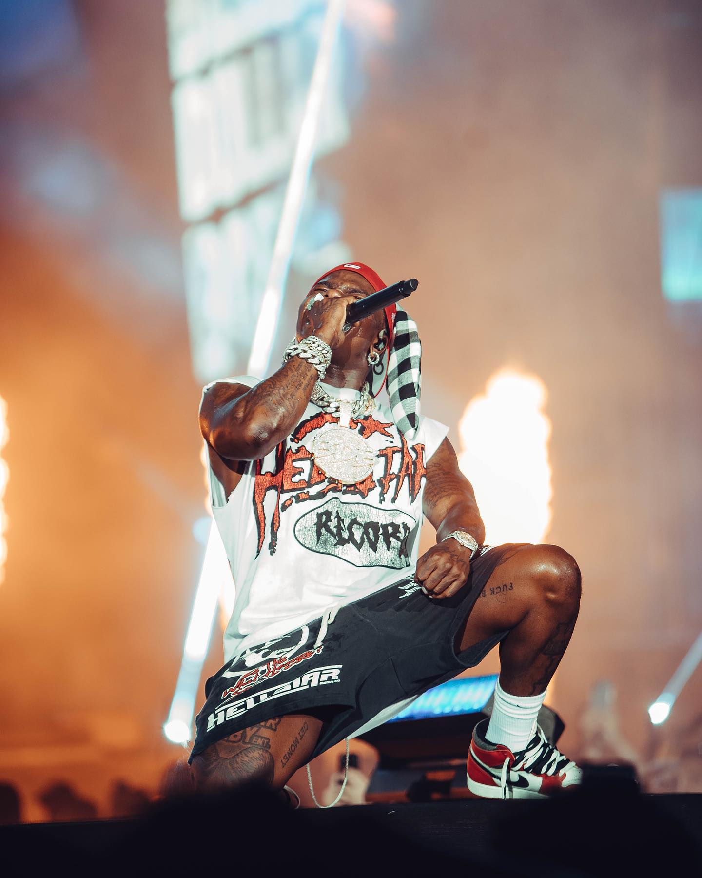 全球顶流 Rapper 同台比鞋！TS 屈居第二！有双鞋杀疯了！ 球鞋资讯 FLIGHTCLUB中文站|SNEAKER球鞋资讯第一站