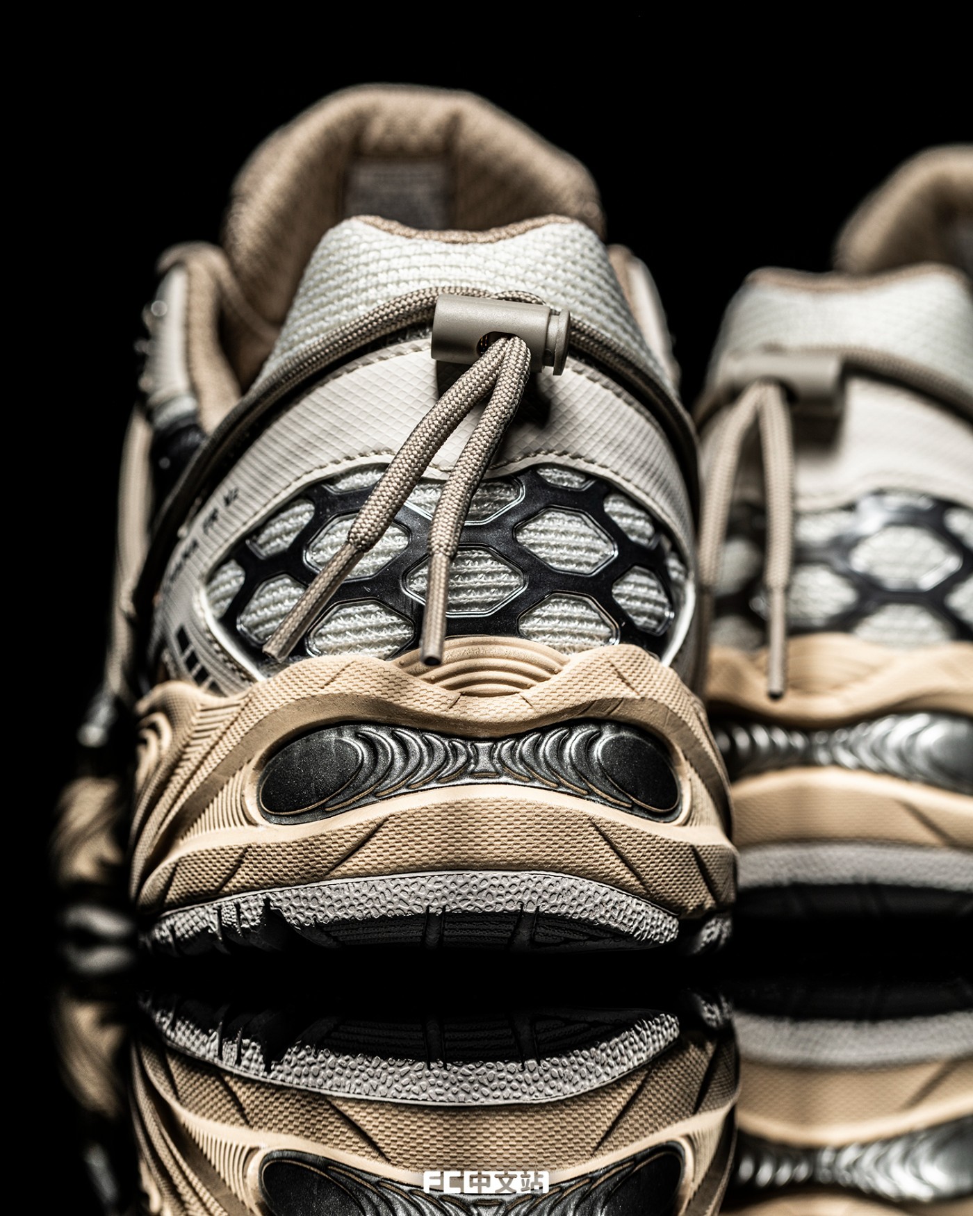 AJ、Yeezy 之后！今年这些鞋「彻底火了」！谁能告诉我为什么？？？ 球鞋资讯 FLIGHTCLUB中文站|SNEAKER球鞋资讯第一站