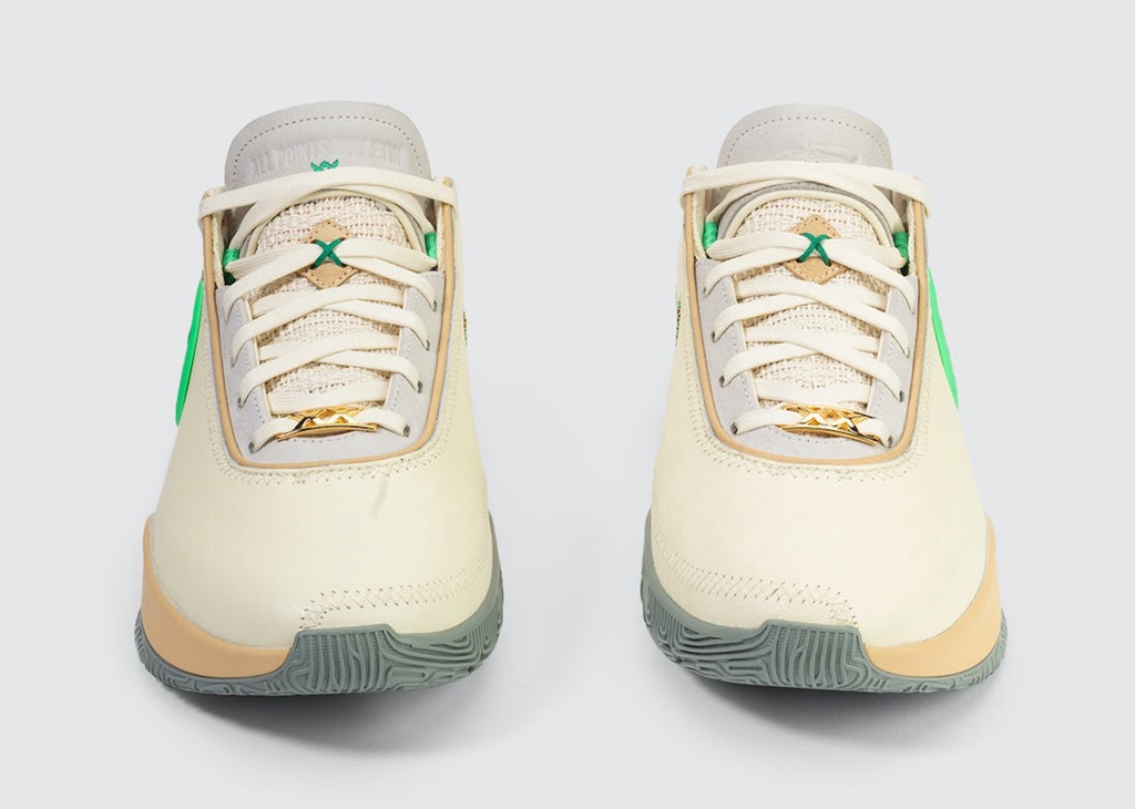 系列颜值巅峰？LBJ20 大学 PE 官图曝光！ 球鞋资讯 FLIGHTCLUB中文站|SNEAKER球鞋资讯第一站