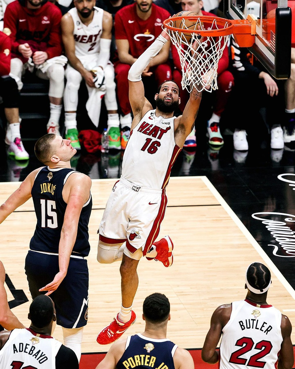 NBA 球鞋合集！掘金集体上脚科比战靴！快夺冠了！ 球鞋资讯 FLIGHTCLUB中文站|SNEAKER球鞋资讯第一站