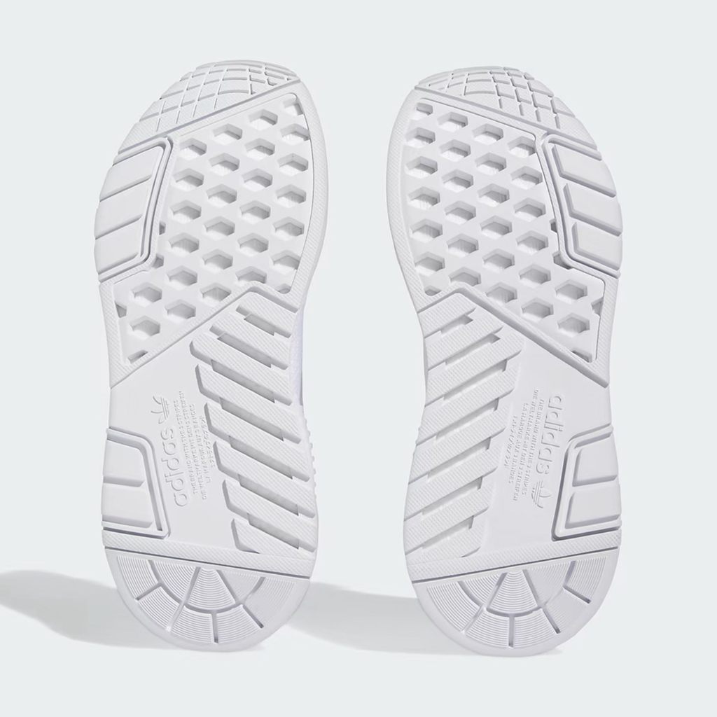 阿迪 NMD 新版本曝光！超厚 Boost 看着就爽！ 球鞋资讯 FLIGHTCLUB中文站|SNEAKER球鞋资讯第一站