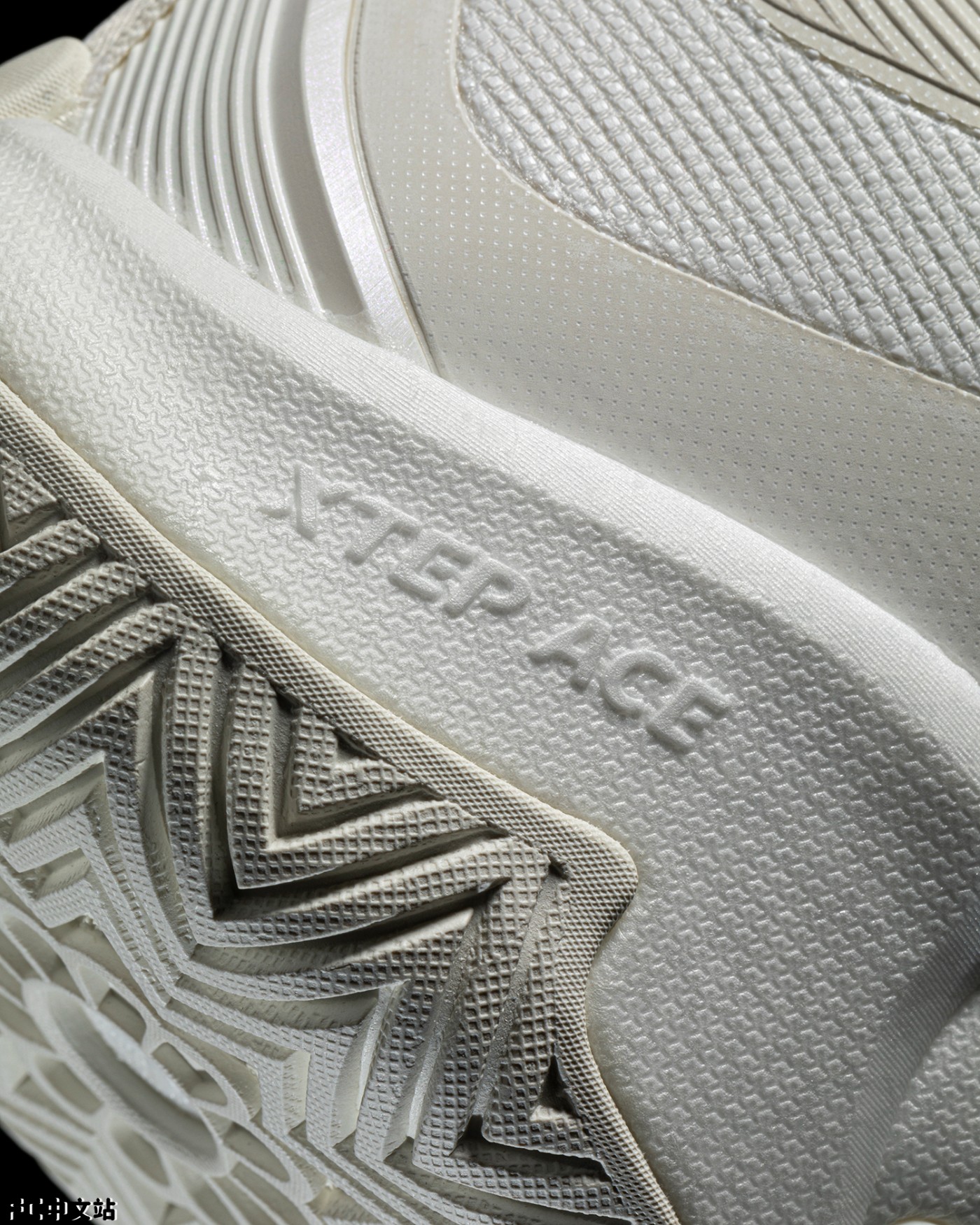 预算 3xx 买「顶级缓震」球鞋！这性价比太香了！ 球鞋资讯 FLIGHTCLUB中文站|SNEAKER球鞋资讯第一站