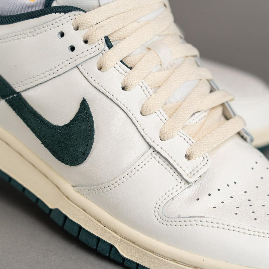 复古味拉满！新配色 Nike Dunk Low 实物上脚曝光！ 球鞋资讯 FLIGHTCLUB中文站|SNEAKER球鞋资讯第一站