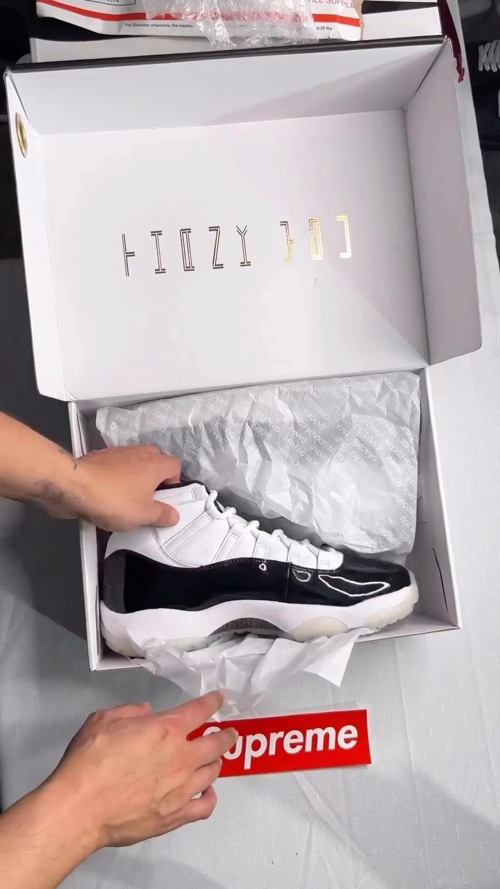 还是「大漆皮」！年底「金砖 AJ11」细节终于看清了！ 球鞋资讯 FLIGHTCLUB中文站|SNEAKER球鞋资讯第一站