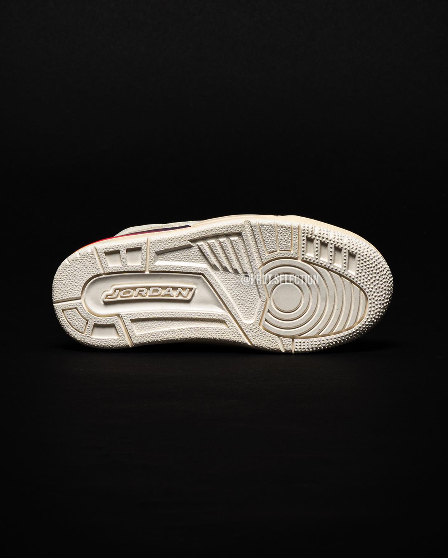 下半年必入「AJ 联名」实物泄露！这颜值谁不想要啊！ 球鞋资讯 FLIGHTCLUB中文站|SNEAKER球鞋资讯第一站