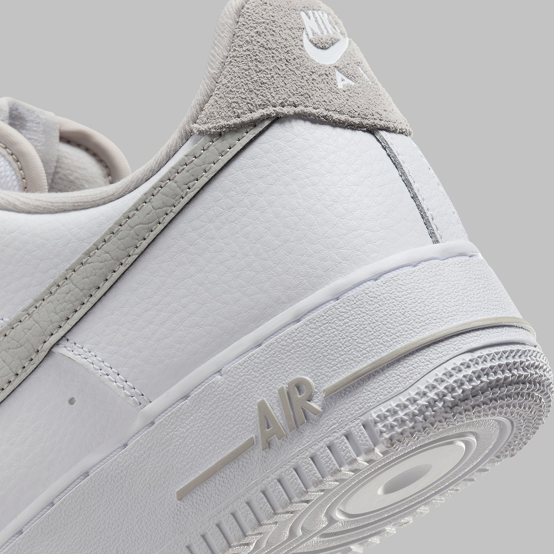 简约不简单！全新配色 Nike AF1 有点不一样！ 球鞋资讯 FLIGHTCLUB中文站|SNEAKER球鞋资讯第一站