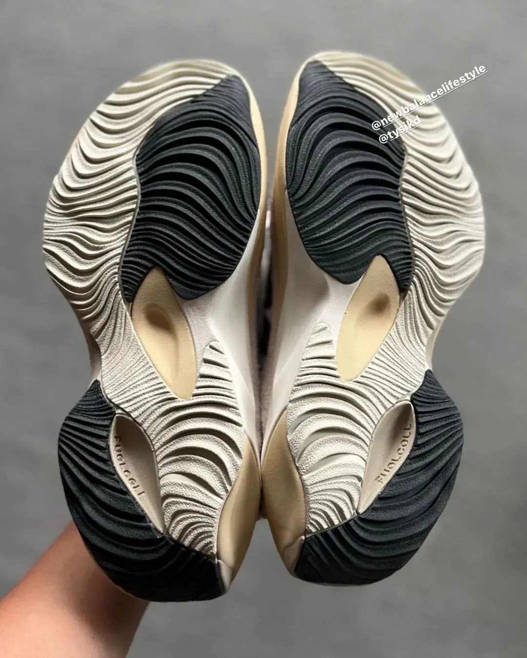 NB 新鞋型曝光！这中底造型太帅了！ 球鞋资讯 FLIGHTCLUB中文站|SNEAKER球鞋资讯第一站