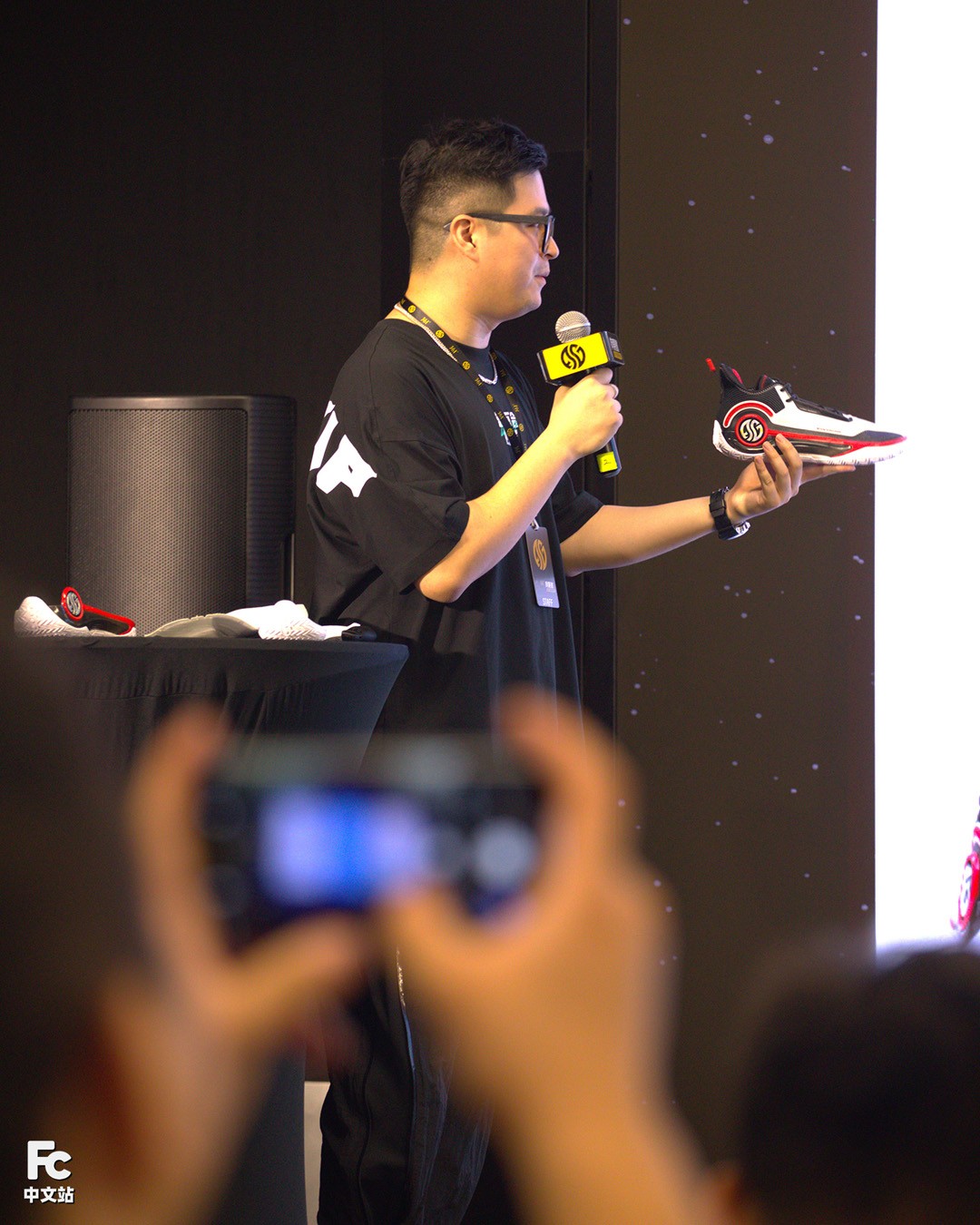 FC 专访阿隆·戈登！原来「新签名鞋」有这么多秘密！ 球鞋资讯 FLIGHTCLUB中文站|SNEAKER球鞋资讯第一站