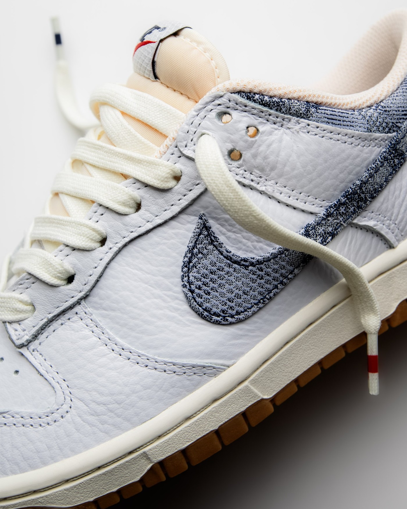 新版「水洗」Dunk Low 亮相！质感不输联名！ 球鞋资讯 FLIGHTCLUB中文站|SNEAKER球鞋资讯第一站