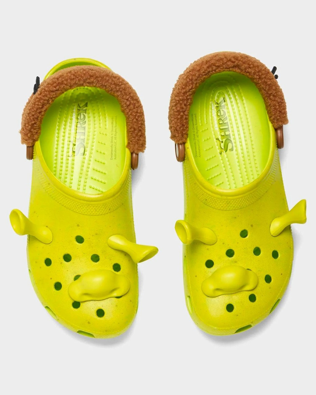 Crocs 新联名曝光！这波真是童年回忆！ 球鞋资讯 FLIGHTCLUB中文站|SNEAKER球鞋资讯第一站