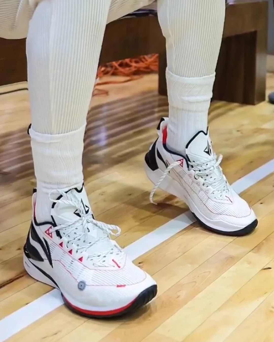 巴特勒上脚 JB2！这次细节能看清了！ 球鞋资讯 FLIGHTCLUB中文站|SNEAKER球鞋资讯第一站