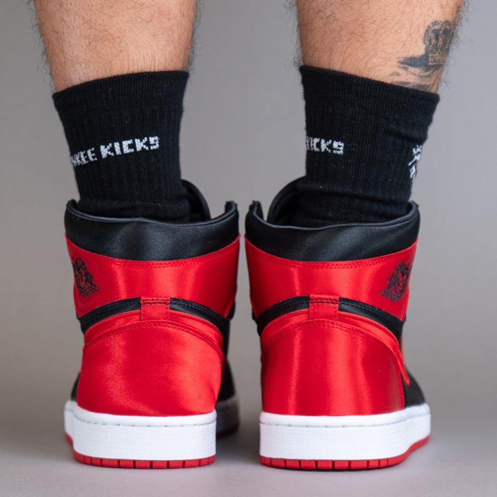 「丝绸禁穿」AJ1 下月登场！上脚颜值你打几分？ 球鞋资讯 FLIGHTCLUB中文站|SNEAKER球鞋资讯第一站