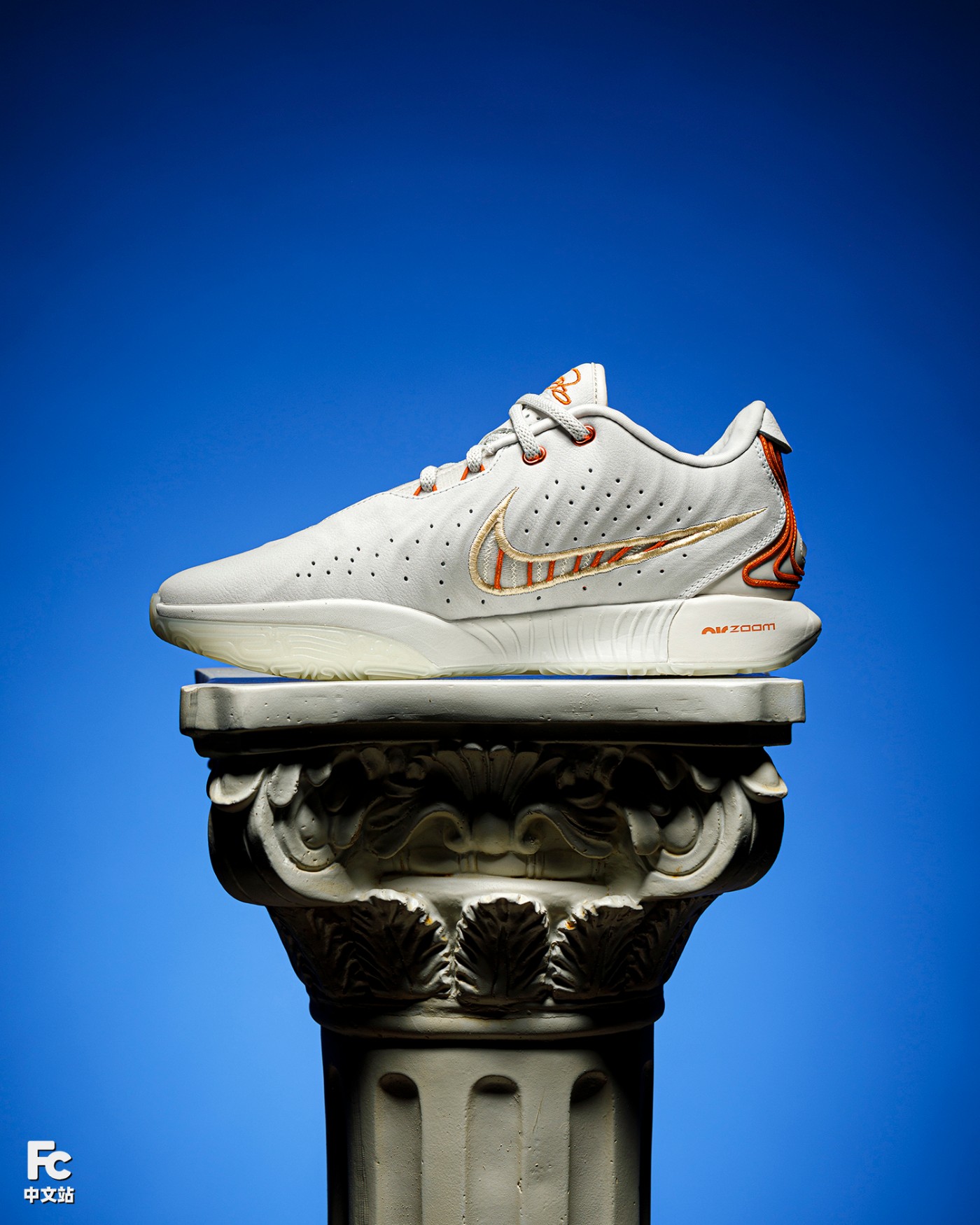 从未有过的颠覆设计！LeBron 21 抢先开箱！竟是这样的脚感！ 球鞋资讯 FLIGHTCLUB中文站|SNEAKER球鞋资讯第一站