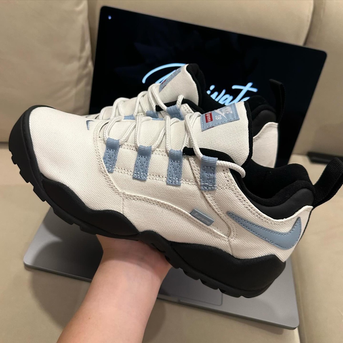 超限量 6500 双！？Sup x Nike SB「初代反钩」实物曝光！ 球鞋资讯 FLIGHTCLUB中文站|SNEAKER球鞋资讯第一站