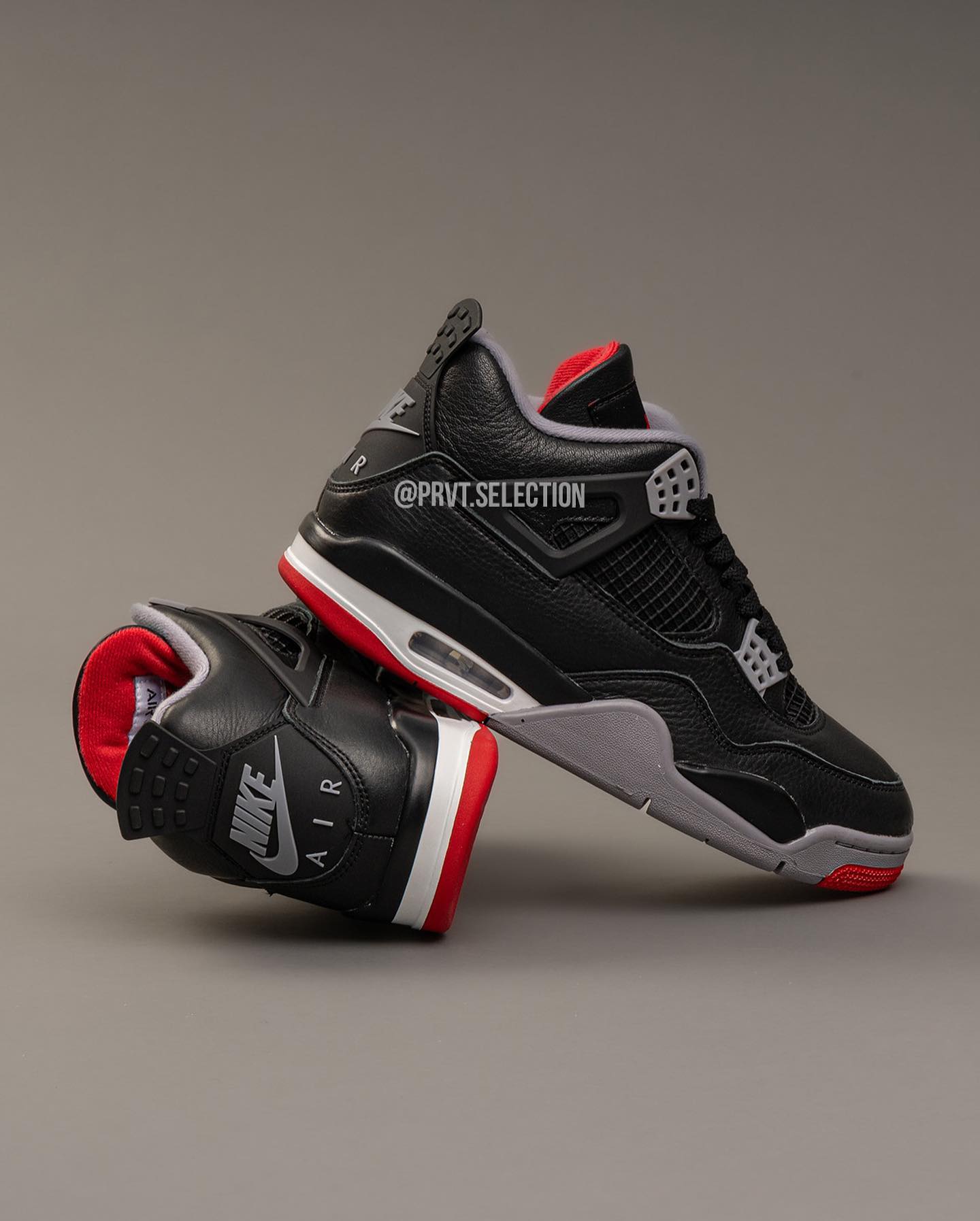 元年「黑红」AJ4 最新实物！细节全看清了！ 球鞋资讯 FLIGHTCLUB中文站|SNEAKER球鞋资讯第一站