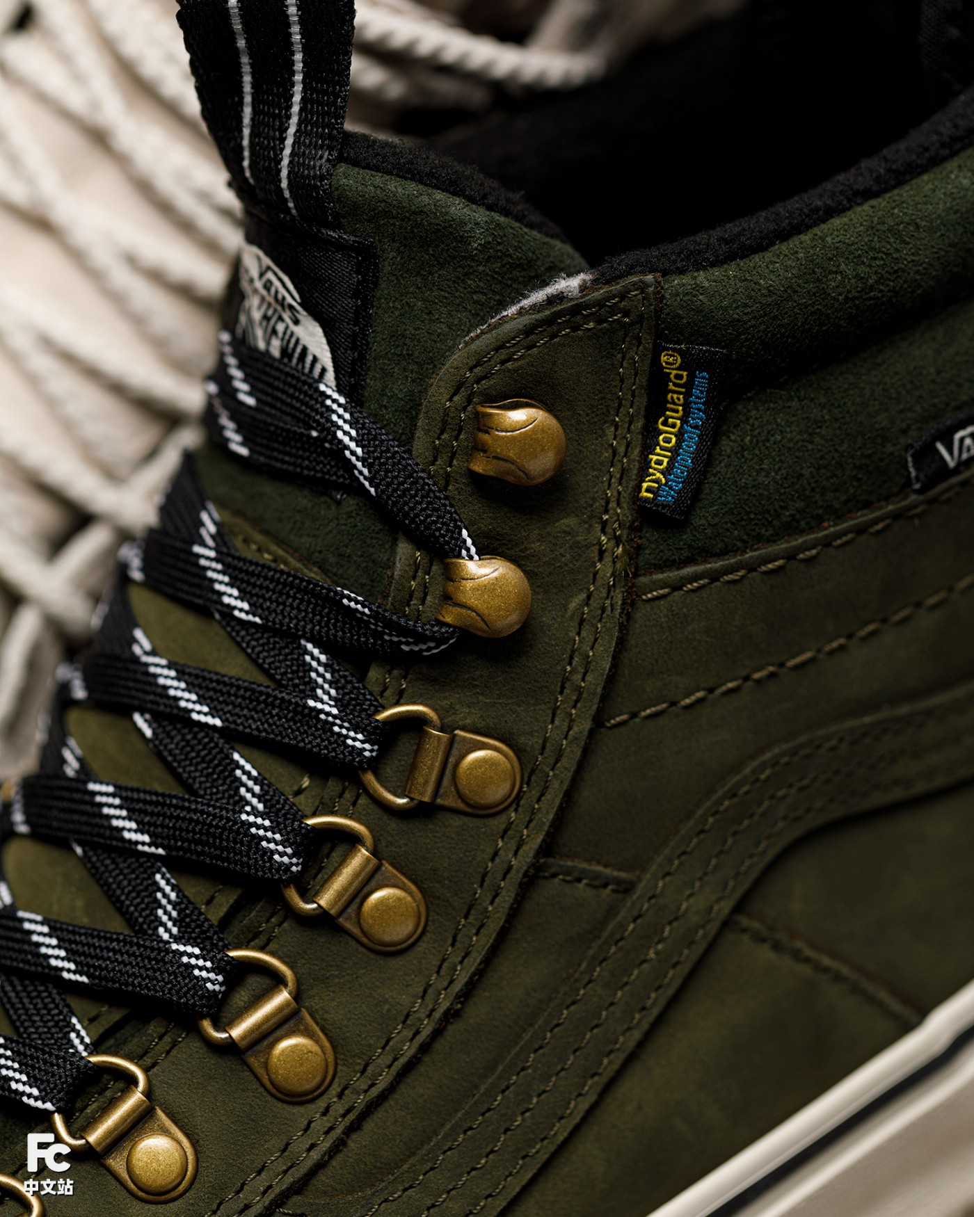 超户外的科技与狠活！Vans 新鞋来的太及时！ 球鞋资讯 FLIGHTCLUB中文站|SNEAKER球鞋资讯第一站