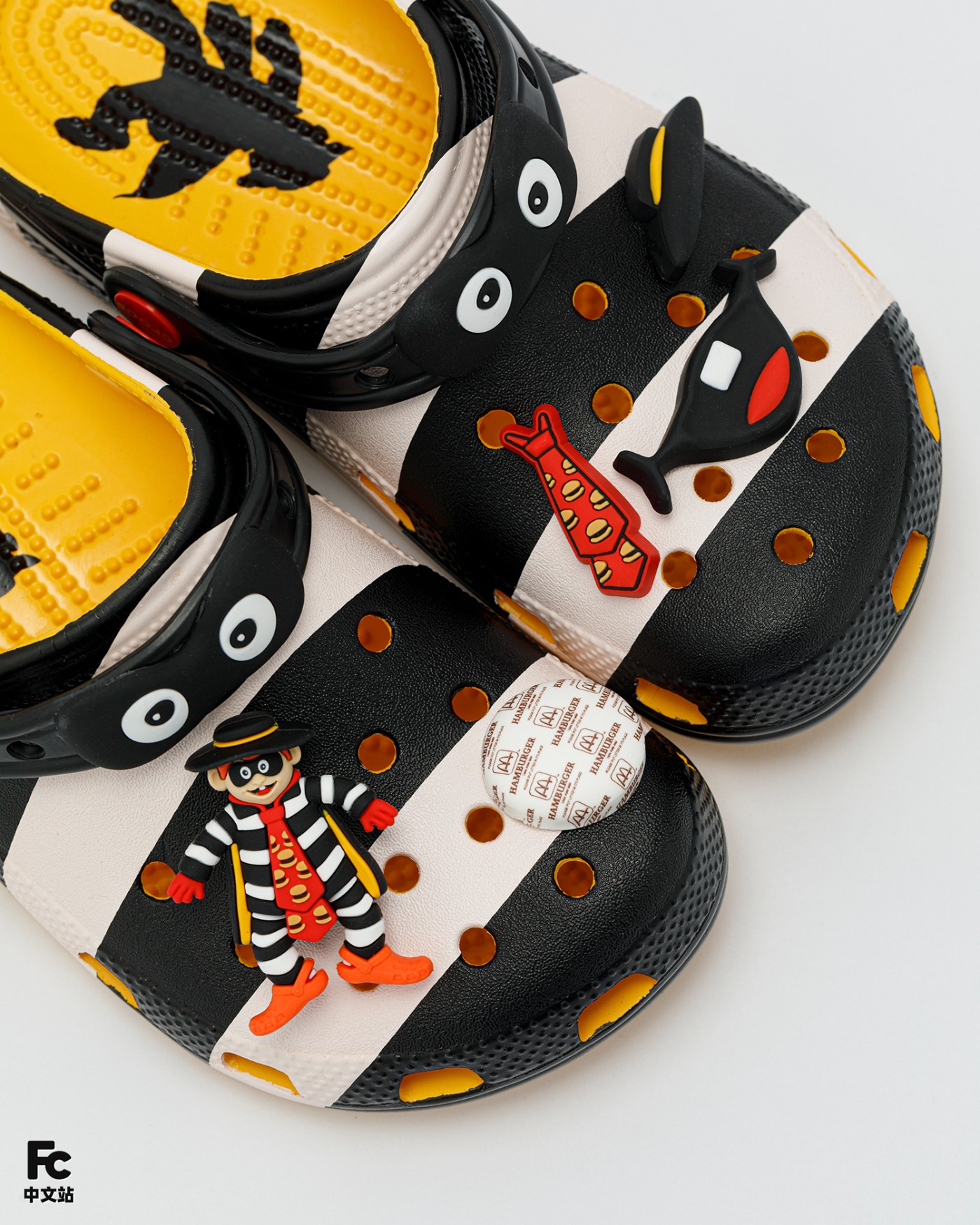 Crocs x 麦当劳新联名曝光！这次冬天也能穿了！ 球鞋资讯 FLIGHTCLUB中文站|SNEAKER球鞋资讯第一站