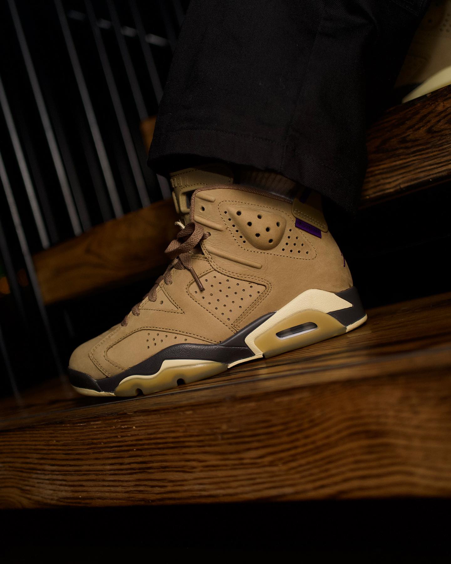 「小 TS x AJ6」明日登场！最新上脚图曝光！ 球鞋资讯 FLIGHTCLUB中文站|SNEAKER球鞋资讯第一站