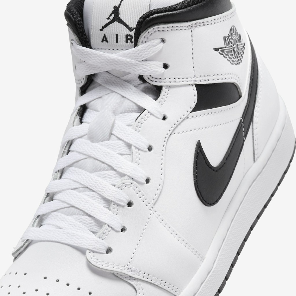 白黑 AJ1 官图亮相！现已登场！ 球鞋资讯 FLIGHTCLUB中文站|SNEAKER球鞋资讯第一站