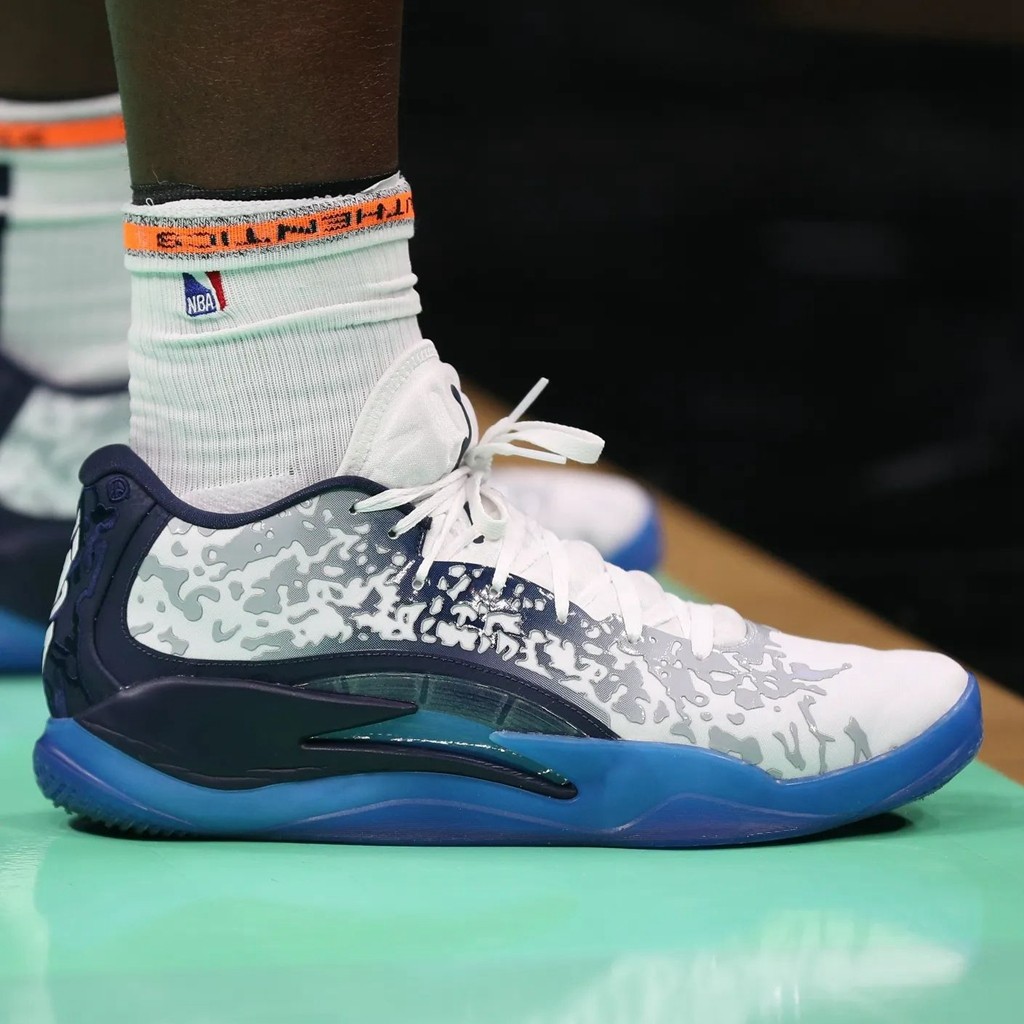 NBA 球鞋合集！巴特勒绝杀，上脚新配色 JB2！ 球鞋资讯 FLIGHTCLUB中文站|SNEAKER球鞋资讯第一站