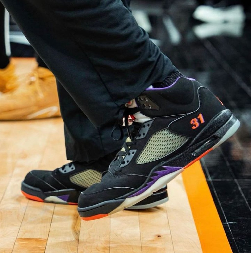 NBA 球鞋合集！巴特勒绝杀，上脚新配色 JB2！ 球鞋资讯 FLIGHTCLUB中文站|SNEAKER球鞋资讯第一站