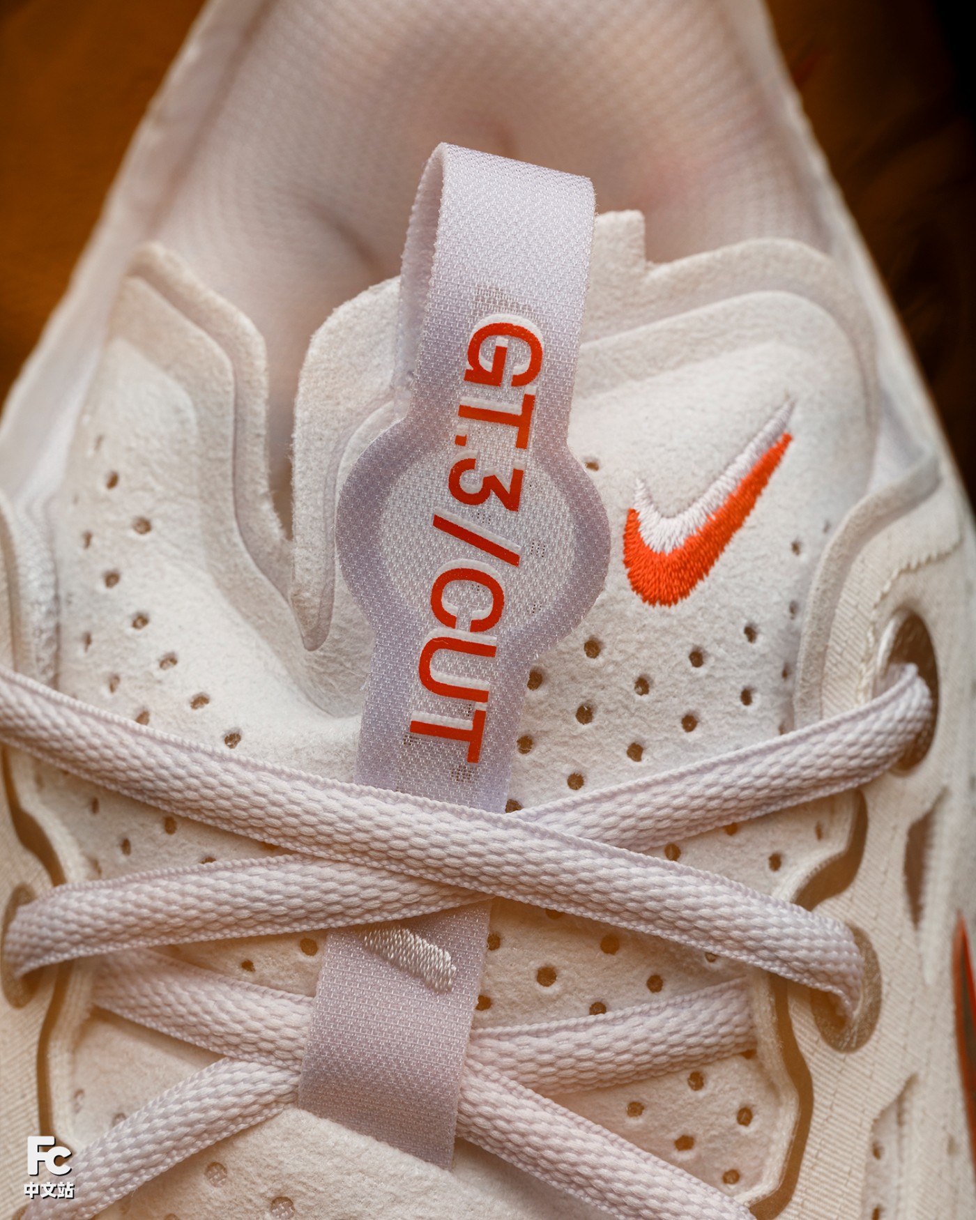 还没发售就「全网真香」！G.T. Cut 3 凭什么啊！开箱果然有惊喜！ 球鞋资讯 FLIGHTCLUB中文站|SNEAKER球鞋资讯第一站