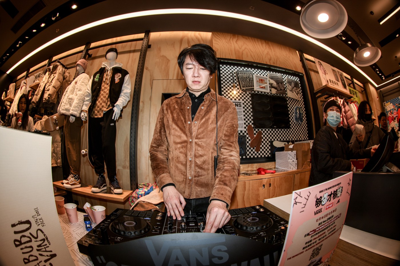 Vans 华北首家高端支线店！正式登陆三里屯太古里！ 球鞋资讯 FLIGHTCLUB中文站|SNEAKER球鞋资讯第一站