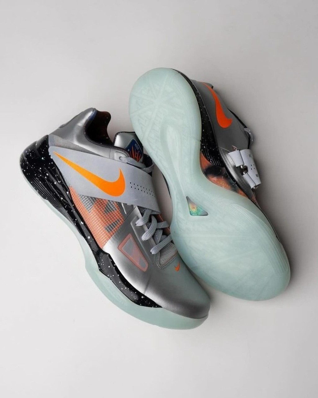 杜兰特亲晒！银河 KD4 登场倒计时！ 球鞋资讯 FLIGHTCLUB中文站|SNEAKER球鞋资讯第一站