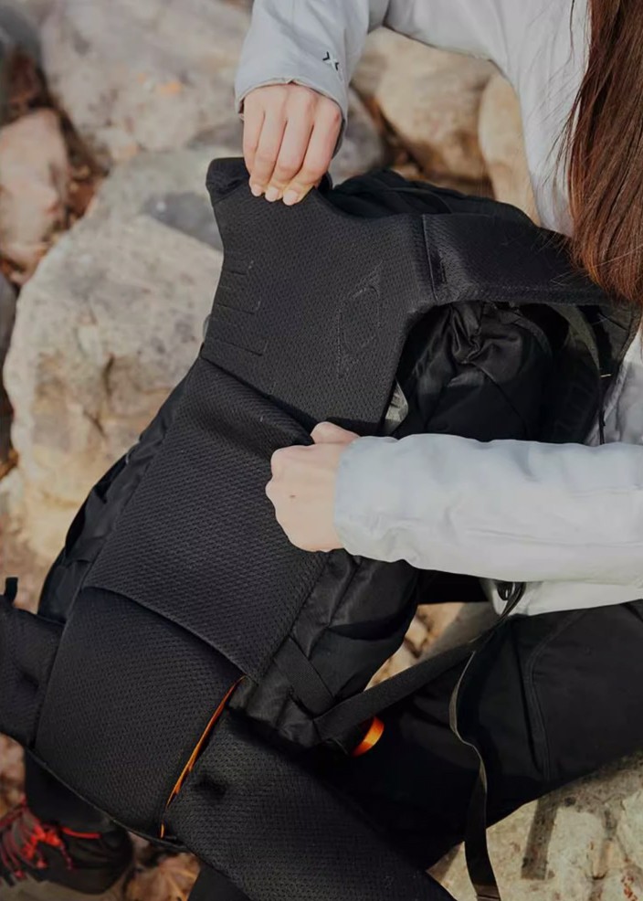 最低 2xx！春节出游「必备装备」！好几个都火出圈了！ 球鞋资讯 FLIGHTCLUB中文站|SNEAKER球鞋资讯第一站