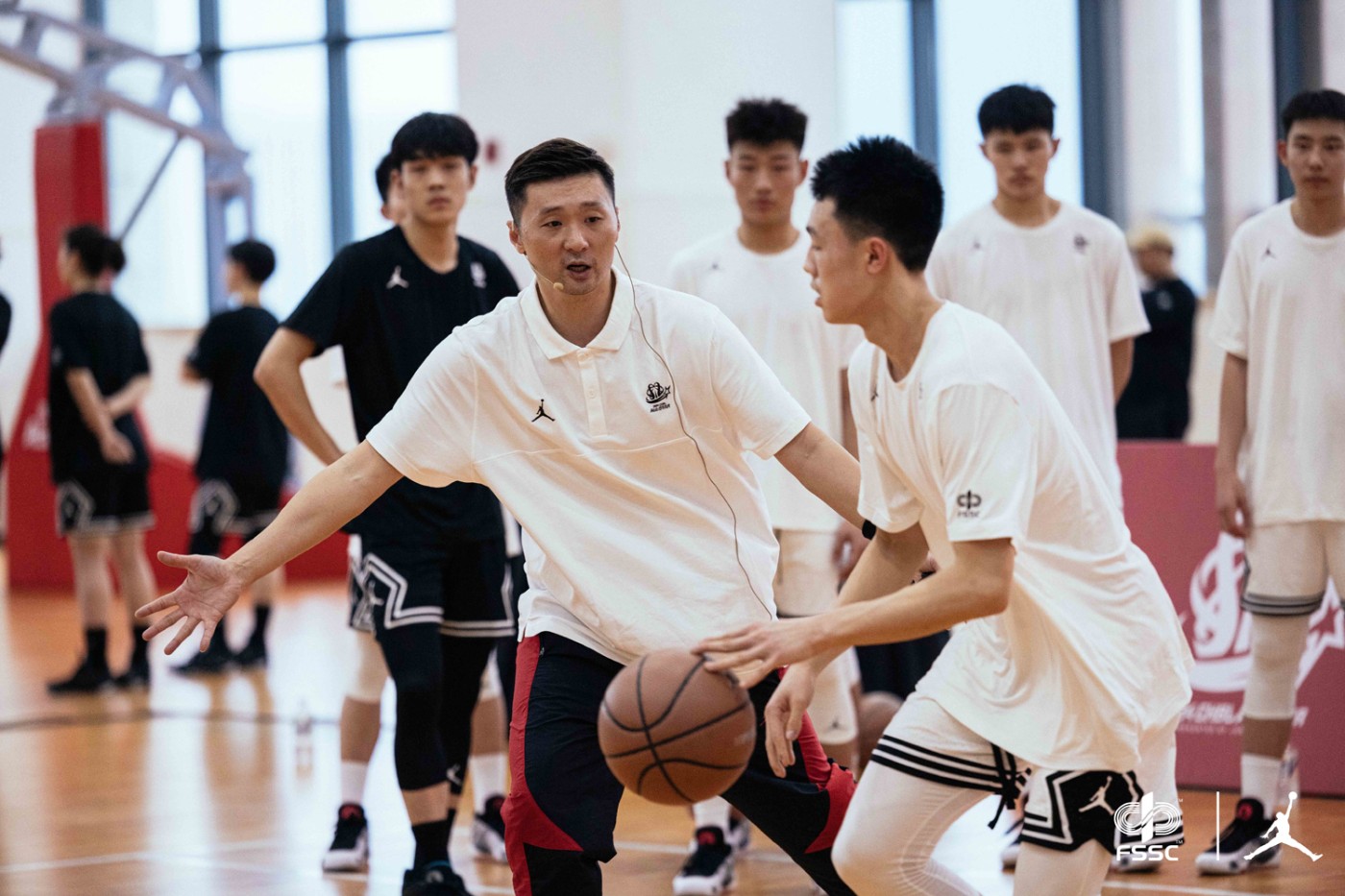 全球不到 50 双！想拥有这双「超限量 AJ」，真得玩命拼才行！ 球鞋资讯 FLIGHTCLUB中文站|SNEAKER球鞋资讯第一站