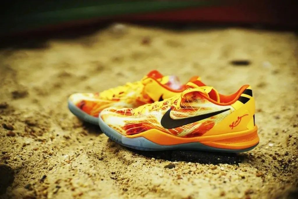 Kobe 8 复刻大年来了！平均每月一双！哪些是你的必入款？ 球鞋资讯 FLIGHTCLUB中文站|SNEAKER球鞋资讯第一站