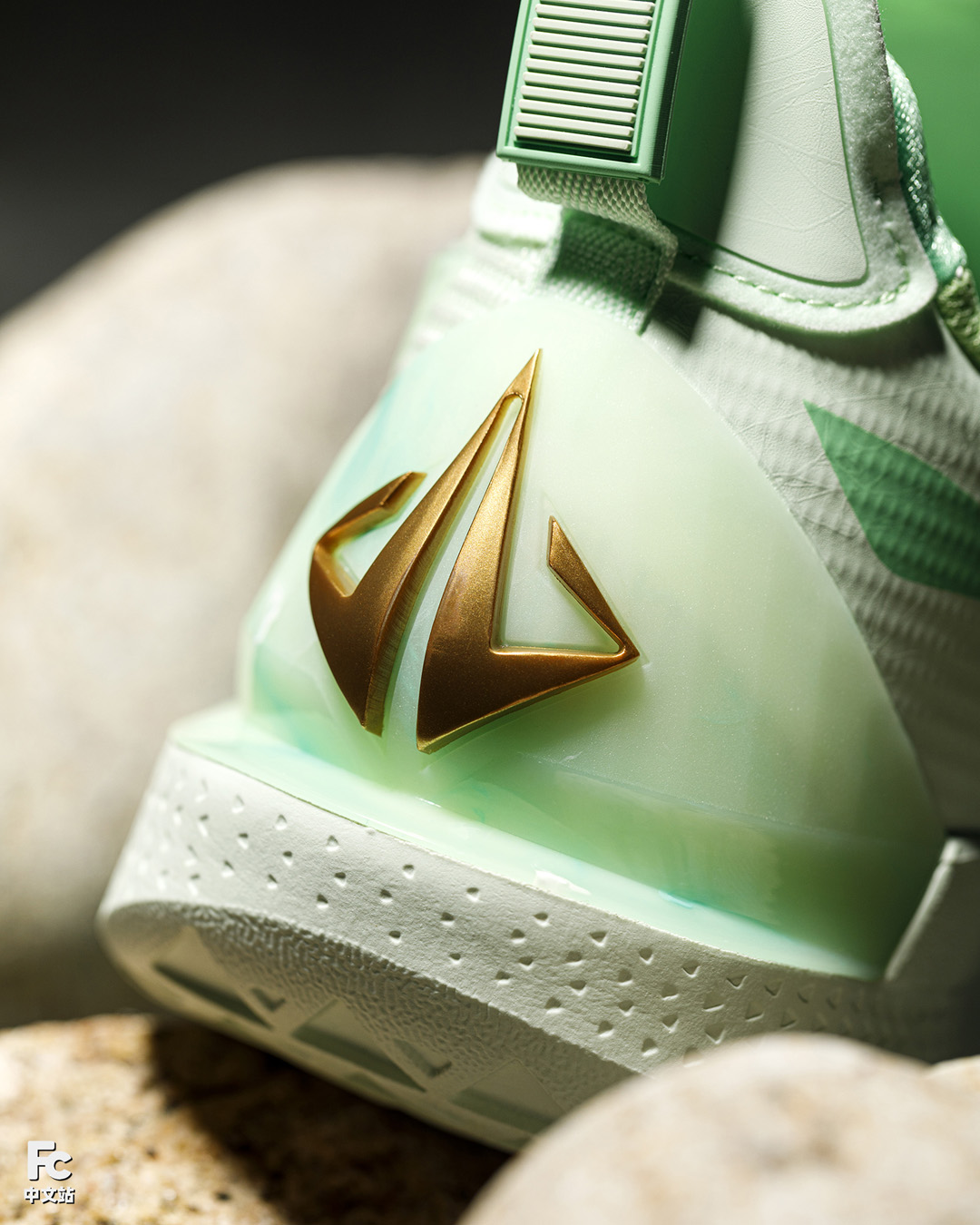 目前最美配色？「玉石」JB2 抢先开箱！ 球鞋资讯 FLIGHTCLUB中文站|SNEAKER球鞋资讯第一站