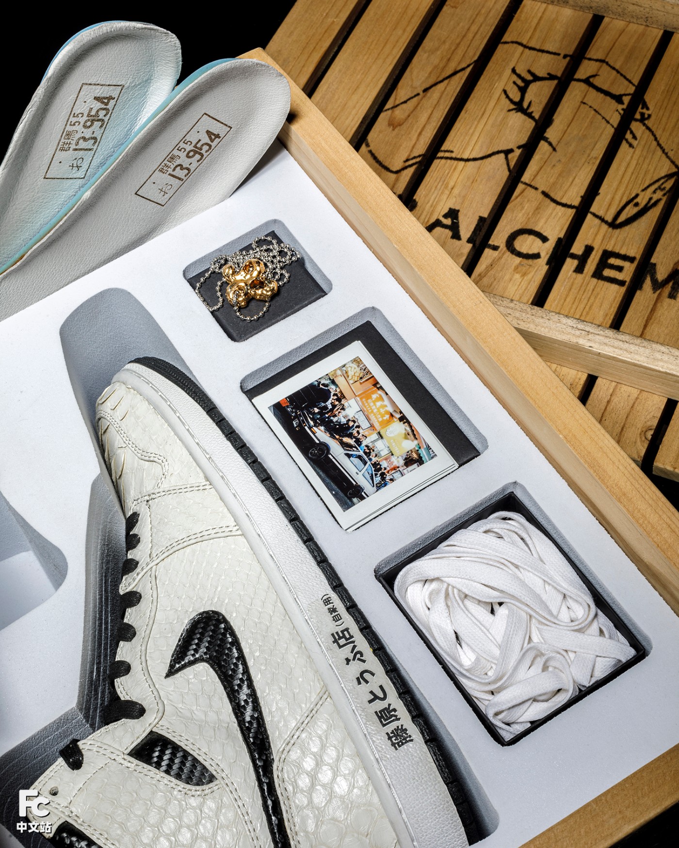 全球仅有 88 套！头文字 D「AJ1」头一次见！包装就给我看傻了！ 球鞋资讯 FLIGHTCLUB中文站|SNEAKER球鞋资讯第一站
