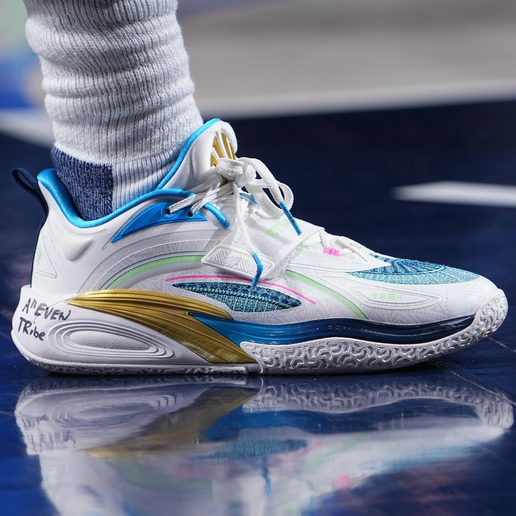NBA 球鞋合集！欧文惊天绝杀！上脚 KAI1 新配色！ 球鞋资讯 FLIGHTCLUB中文站|SNEAKER球鞋资讯第一站