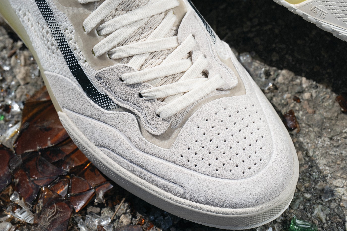 堆料到极致的 Vans 见过吗？全新 AVE 2.0 明天登场！ 球鞋资讯 FLIGHTCLUB中文站|SNEAKER球鞋资讯第一站