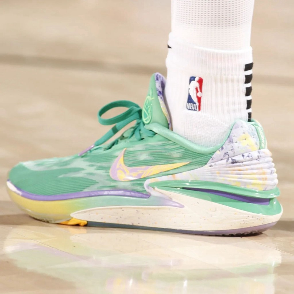 骚气值拉满！新配色 Kobe 8 首次公开！ 球鞋资讯 FLIGHTCLUB中文站|SNEAKER球鞋资讯第一站